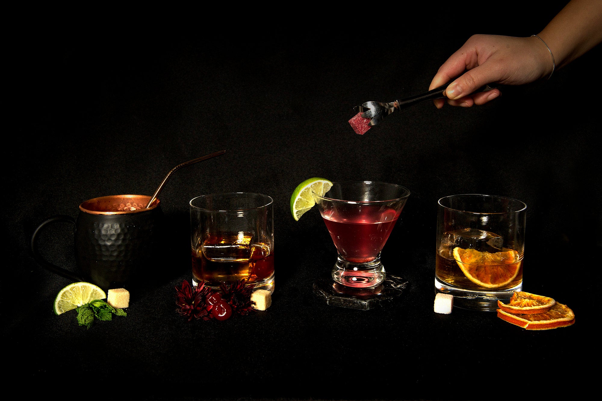 Luxe Sugar Cubes Make Instant Cocktails – Dang Good Ice